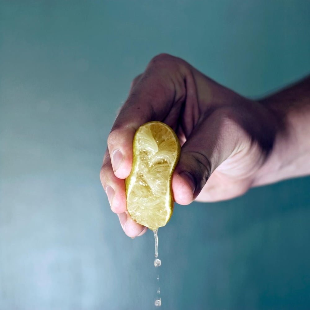 Squeezing out the liquidity premium